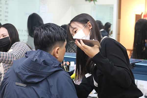 2022 사랑의메아리 합창단 헤어 & 메이크업 무료 봉사 - OMS GALLERY - 오무선 뷰티살롱